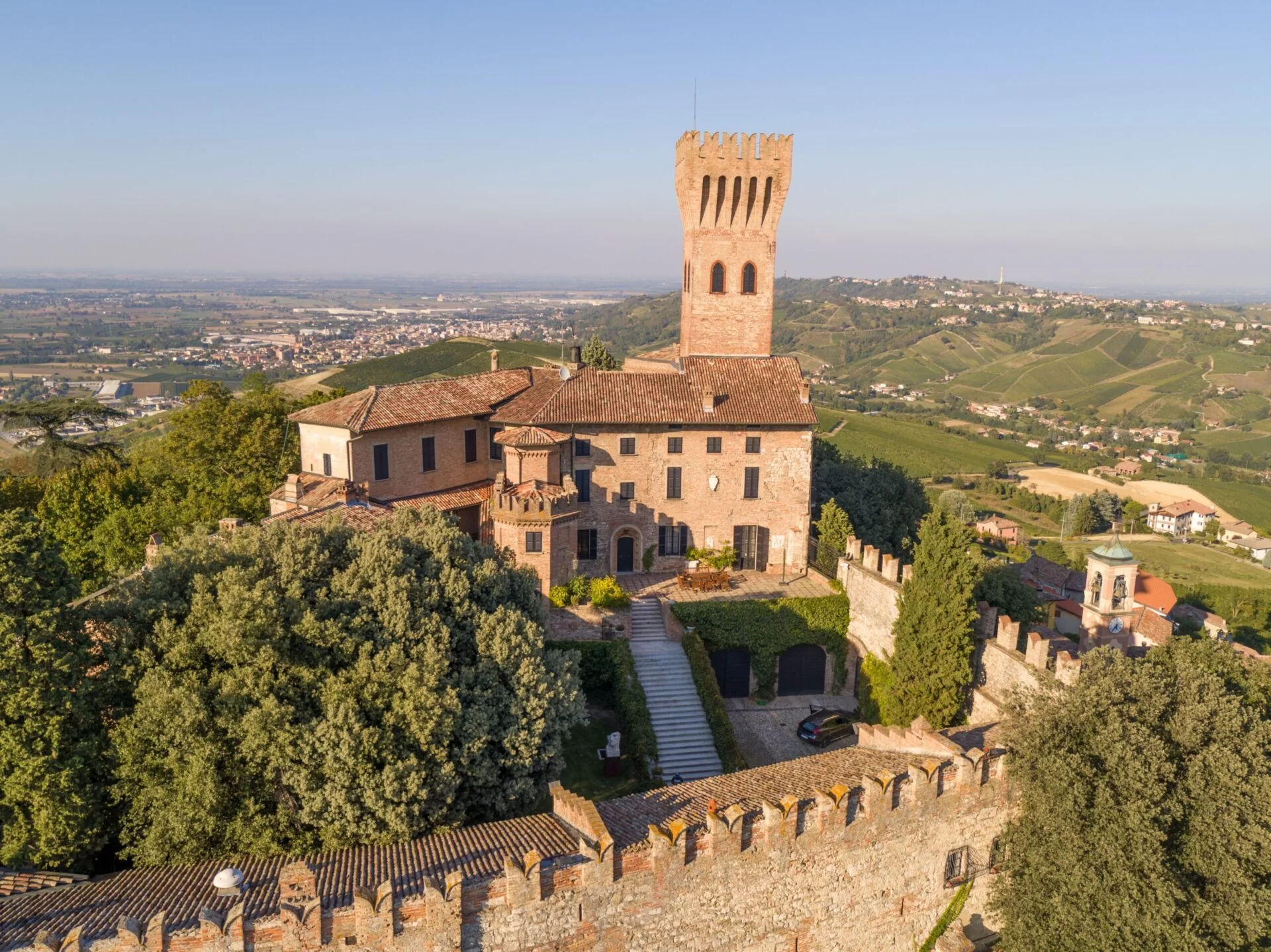 Castello di Cigognola, la nuova Maison del Metodo Classico - GiuColVino